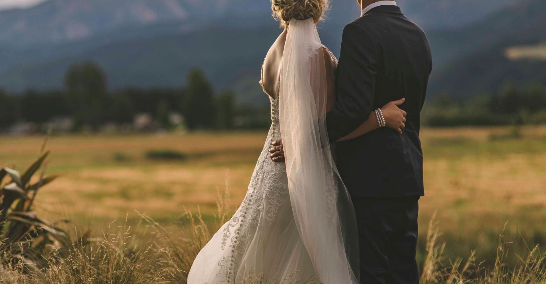 How To Plan A Destination Wedding - VR Weddings